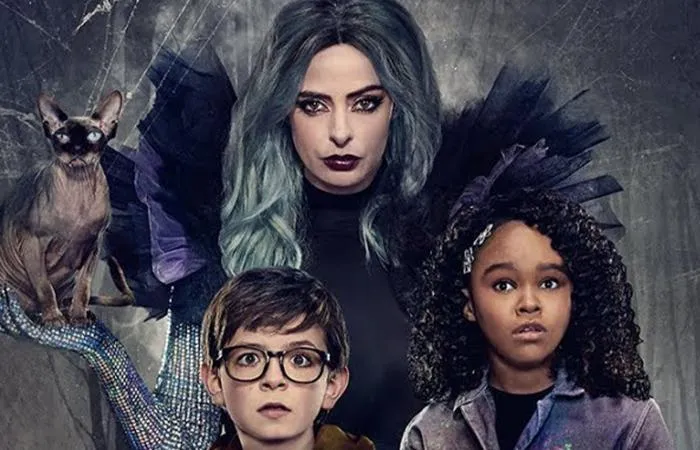 Boo! Krysten Ritter makes for a terrifying evil witch in trailer for ...